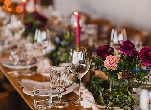From Vintage to Modern: Choosing the Right Style for Your Event with Smacrent - Smacrent