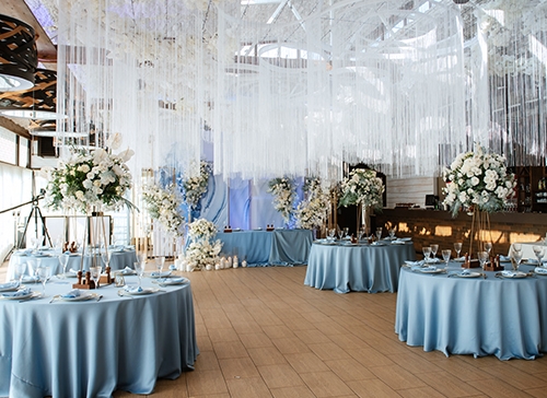 Industrial-chic: blending wood and metal for urban and corporate venues - Smacrent